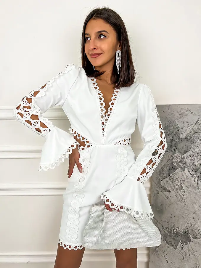 Lézervágott díszítésű elegáns ruha INDAYA | Starstyle.hu