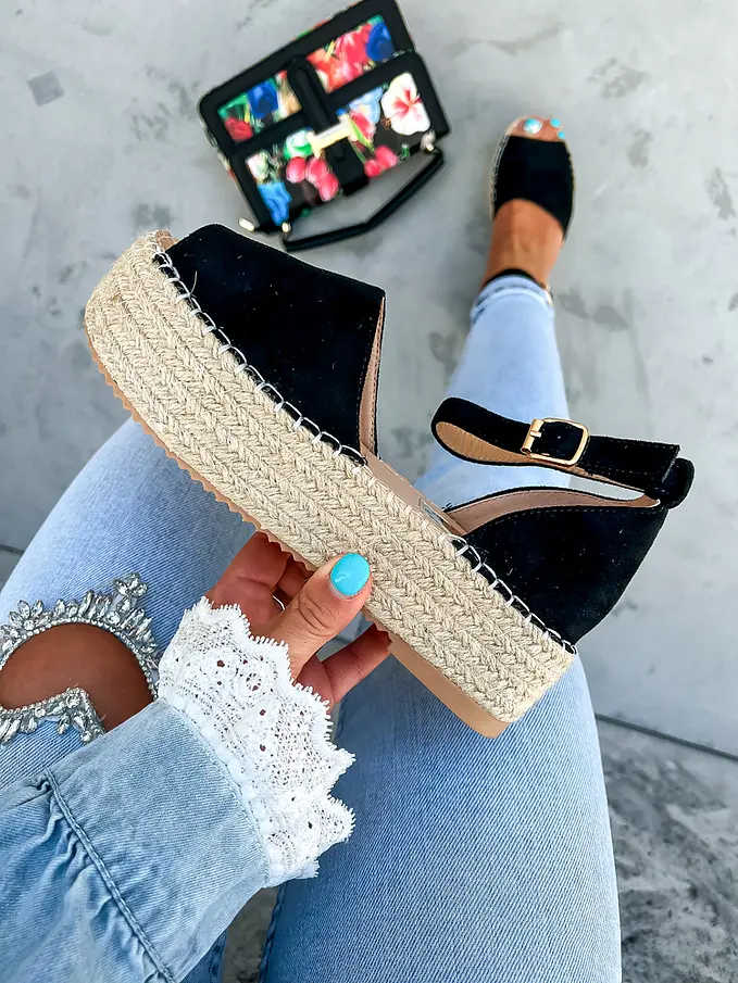 Platformos szandál JUNIA | Starstyle.hu