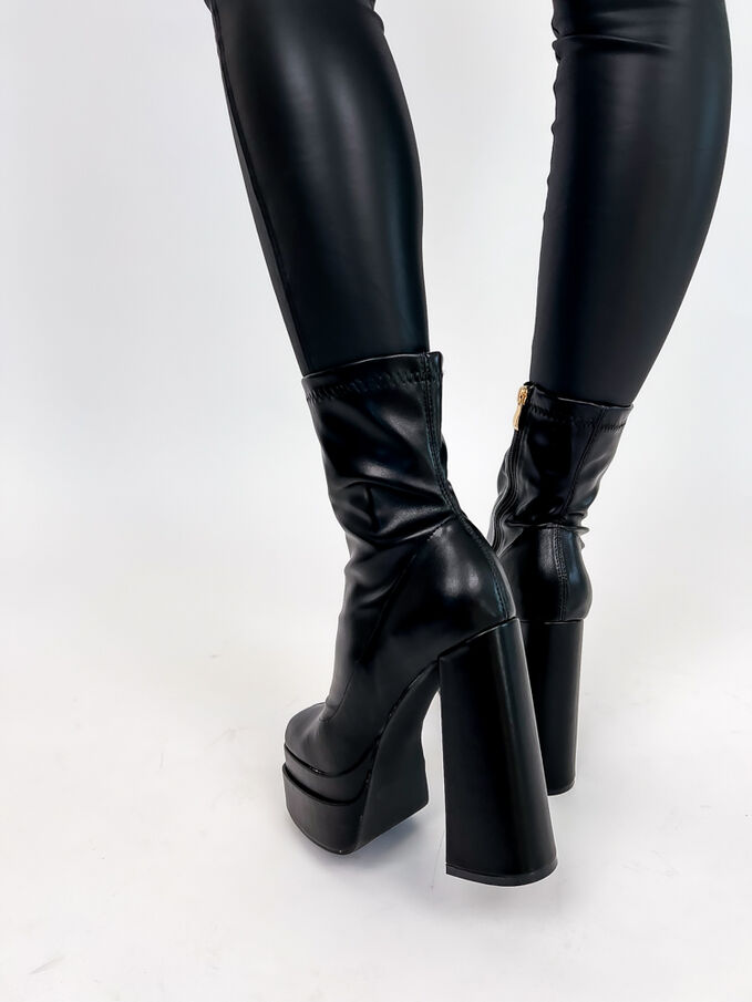 Fekete platformos bokacsizma CADHA | Starstyle.hu