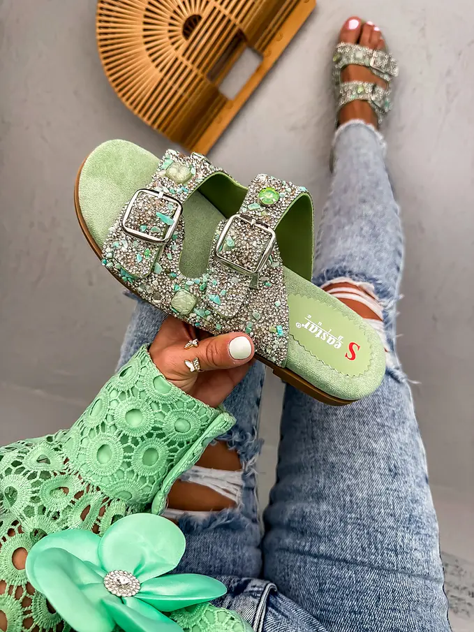 Kövekkel díszített női papucs BECKY | Starstyle.hu