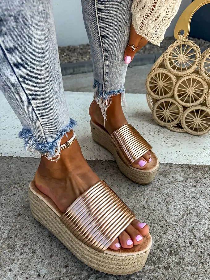 Pezsgőszín platform papucs ATHENA | Starstyle.hu